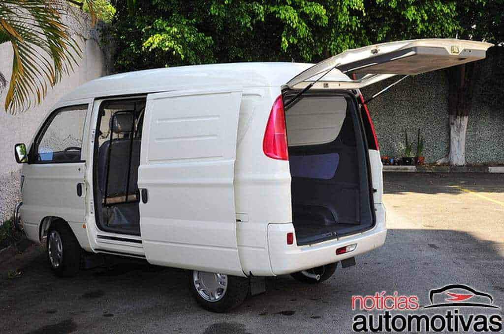 Minivans chinesas conquistam transporte leve nos centros brasileiros